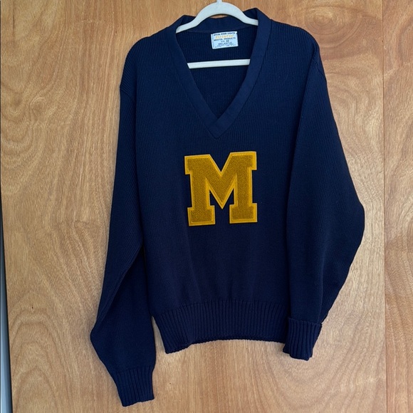 Bristol | Sweaters | University Of Michigan Navy Sweater With Gold ...